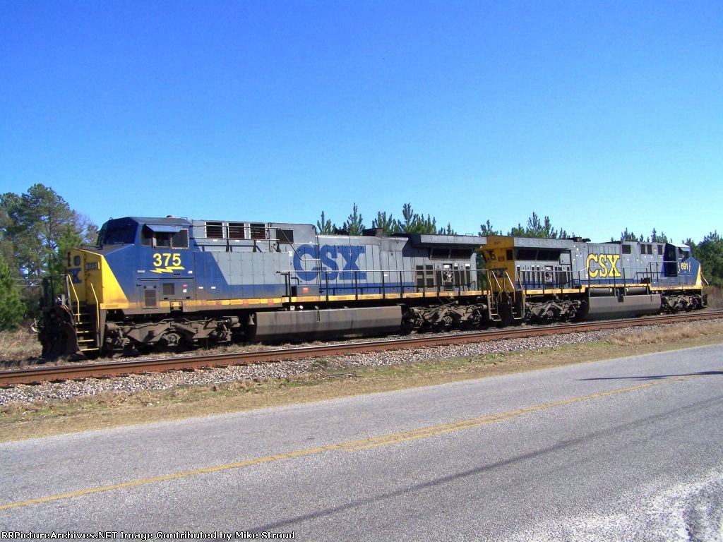 CSX 375,CSX 691 On Standby